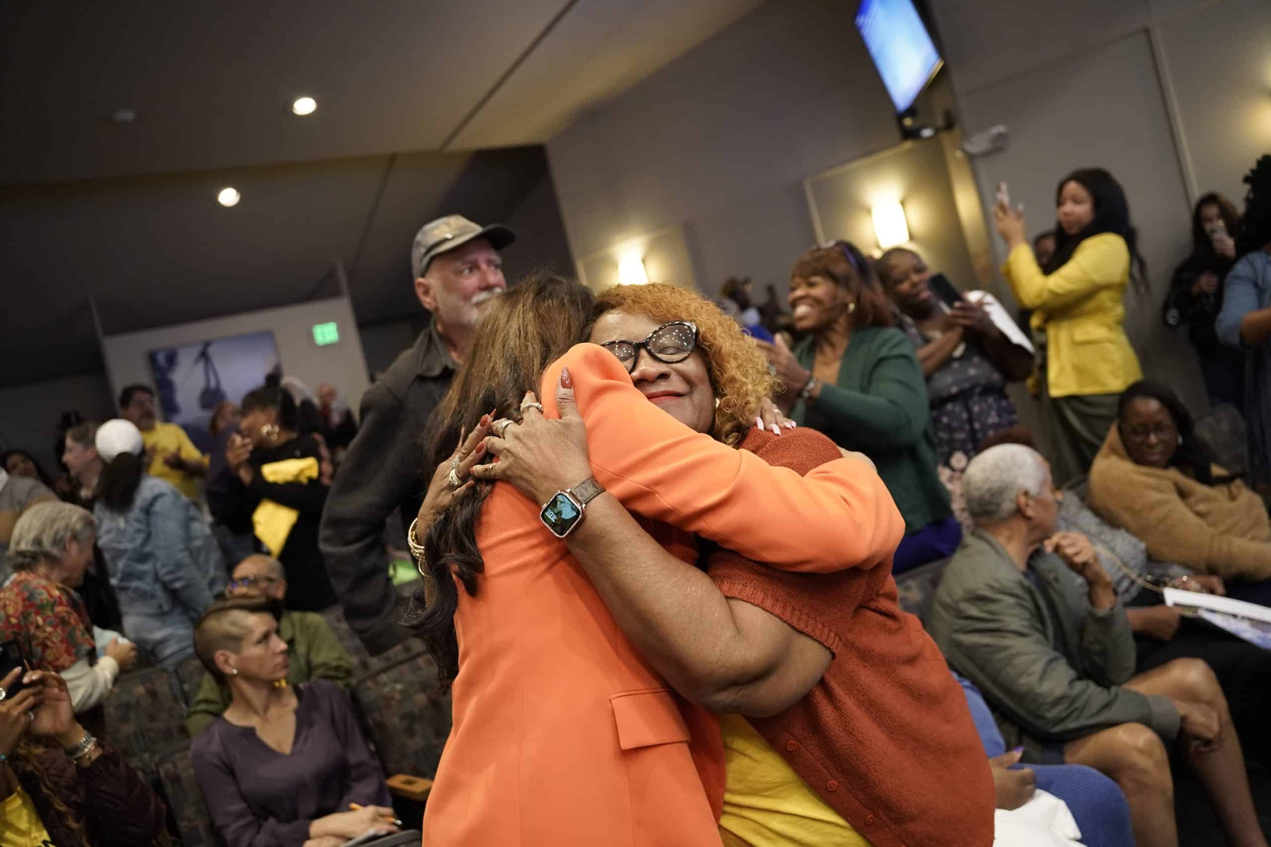 Council unanimously approves settlement with Section 14 group, paving ...